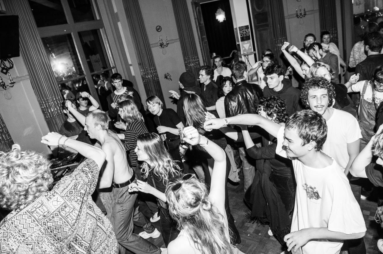 DJ Feest | De Studio