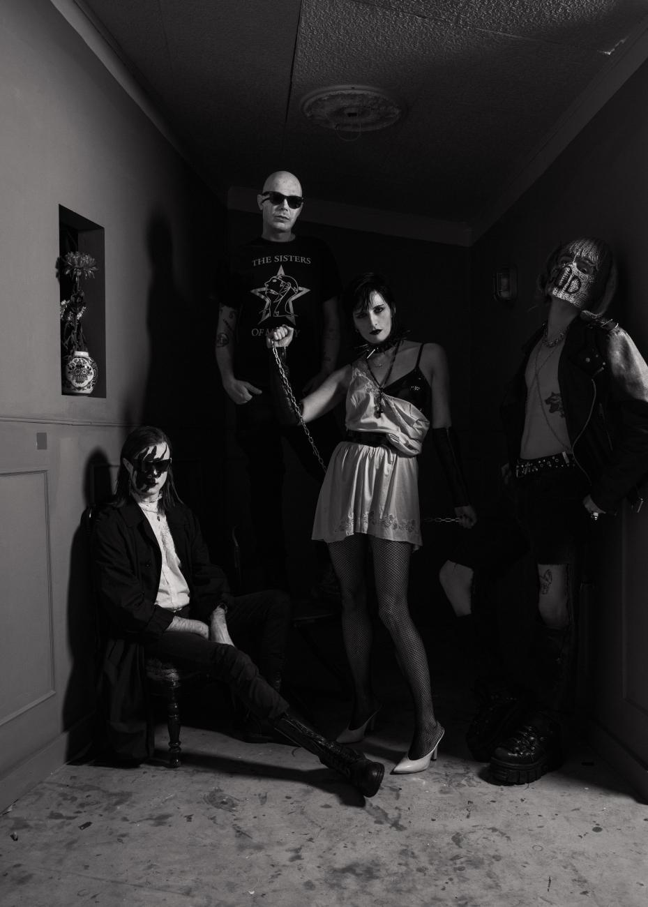 Drag Me To Hell x Shivers | De Studio